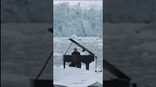 Пианино на берегу