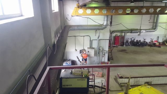 Не кочегары мы не плотники...