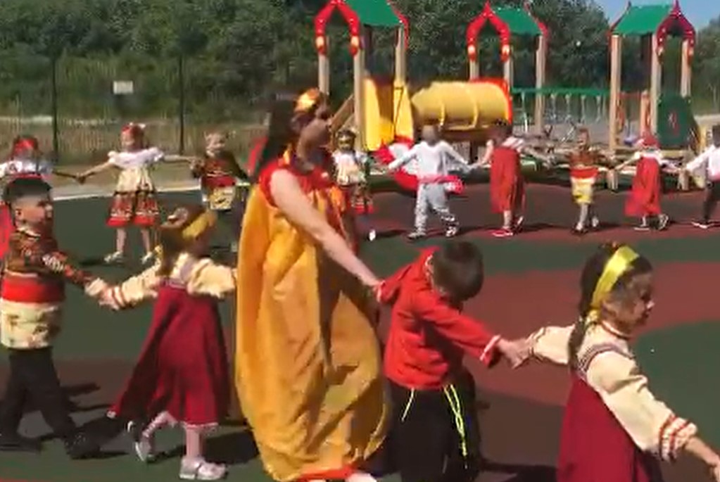 Девичьи хороводы