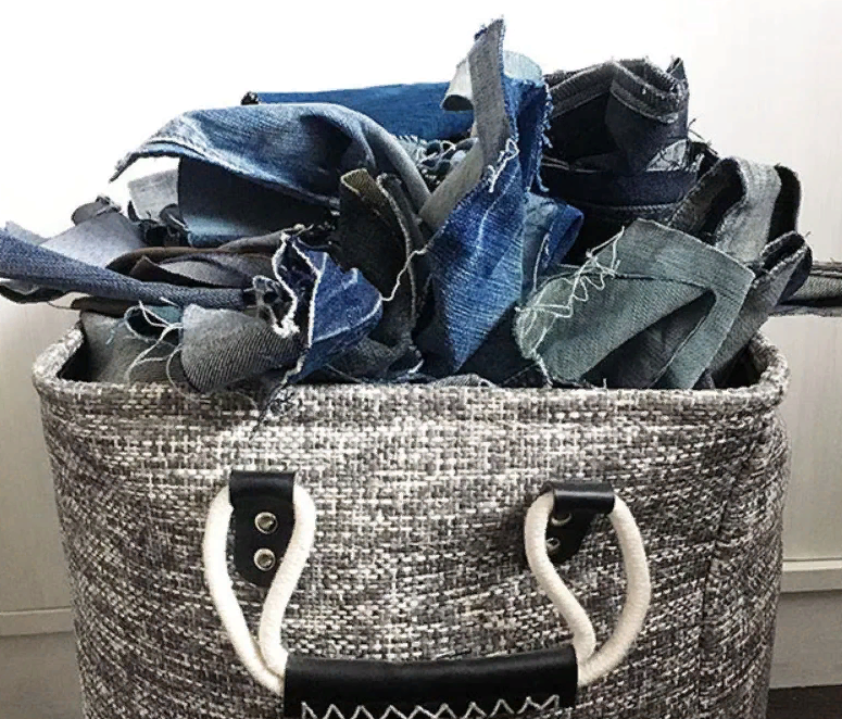 Даже самые мелкие джинсовые лоскутки пригодятся! Лоскутное шитьё из джинсы 👖🧵