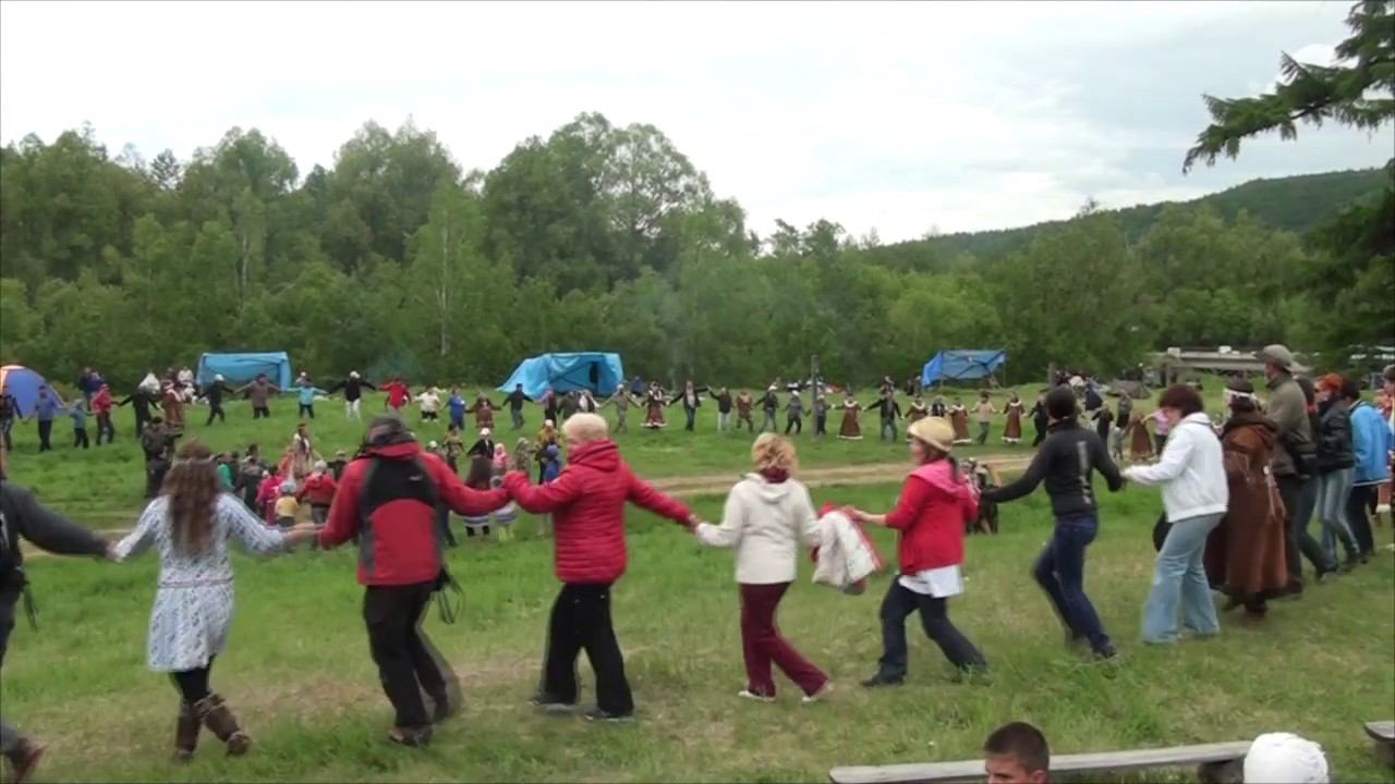 4. Обрядовый эвенский праздник «Эвидек» (Встреча Нового солнца и Нового года).