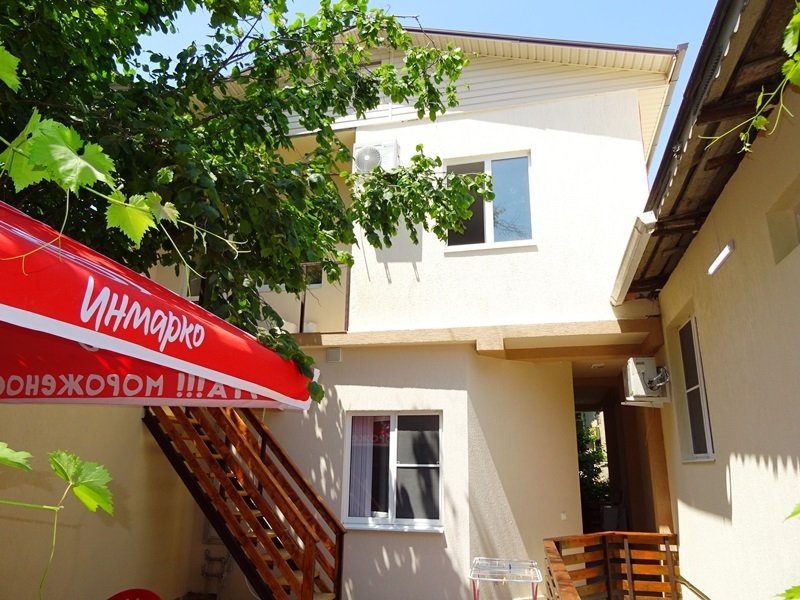 Гостевые дома в центре Сочи. Недорогой семейный отдых в Сочи. "Мия" гостевой дом  в Сочи