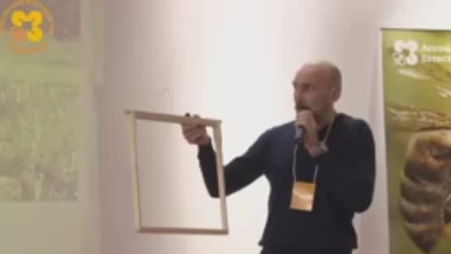 VI-Конференция Естественного Пчеловодства в Москве 24_11_2019 день второй, докладчик Шлихтенмайер И