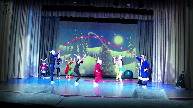 17. Зайцы 2\3. Акробаты со скакалками.