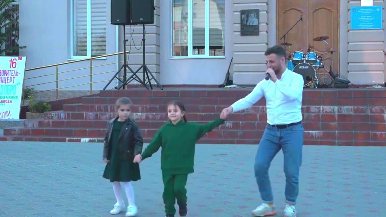 07 - Дмитрий Железогло - Хоп хей гагаузлар (на лечение малышки Мими)