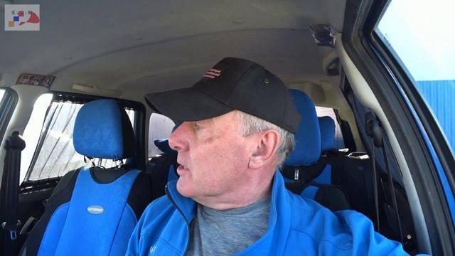 Чем отличается дилер от специалиста.