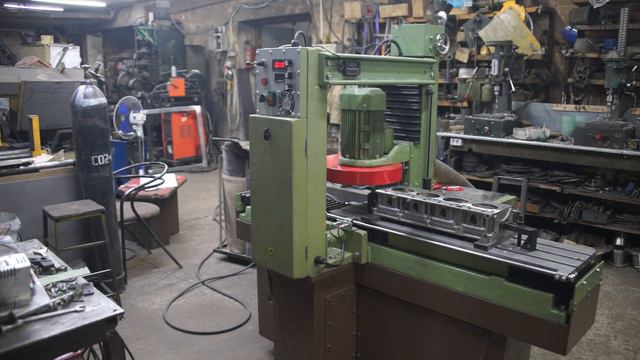 Станок для фрезеровки головки блока цилиндров. 1 часть