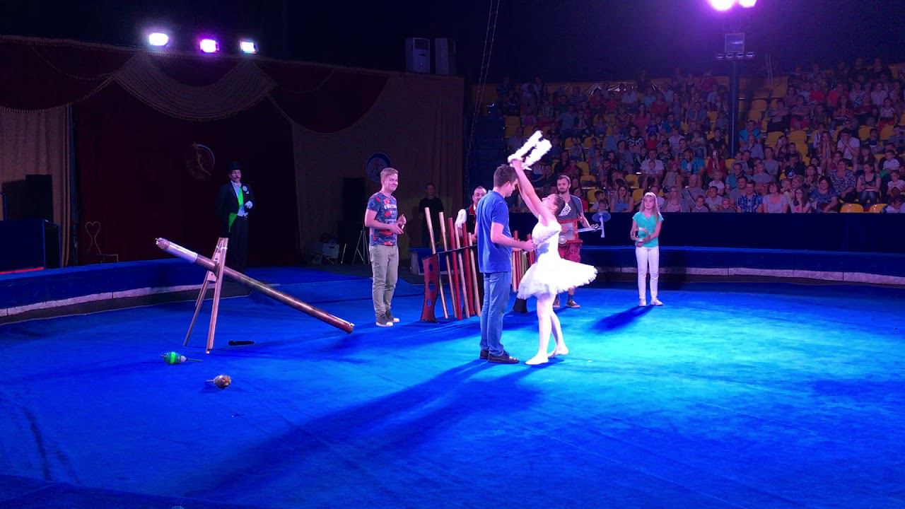 Хороший юмор - это клоуны в цирке-шапито Радуга. Проверено ежегодно ;-)