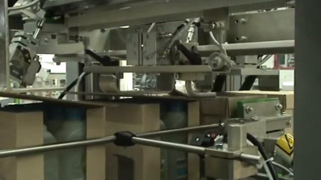 Линия групповой упаковки в короб, производства SACMI-(480p25).mkv