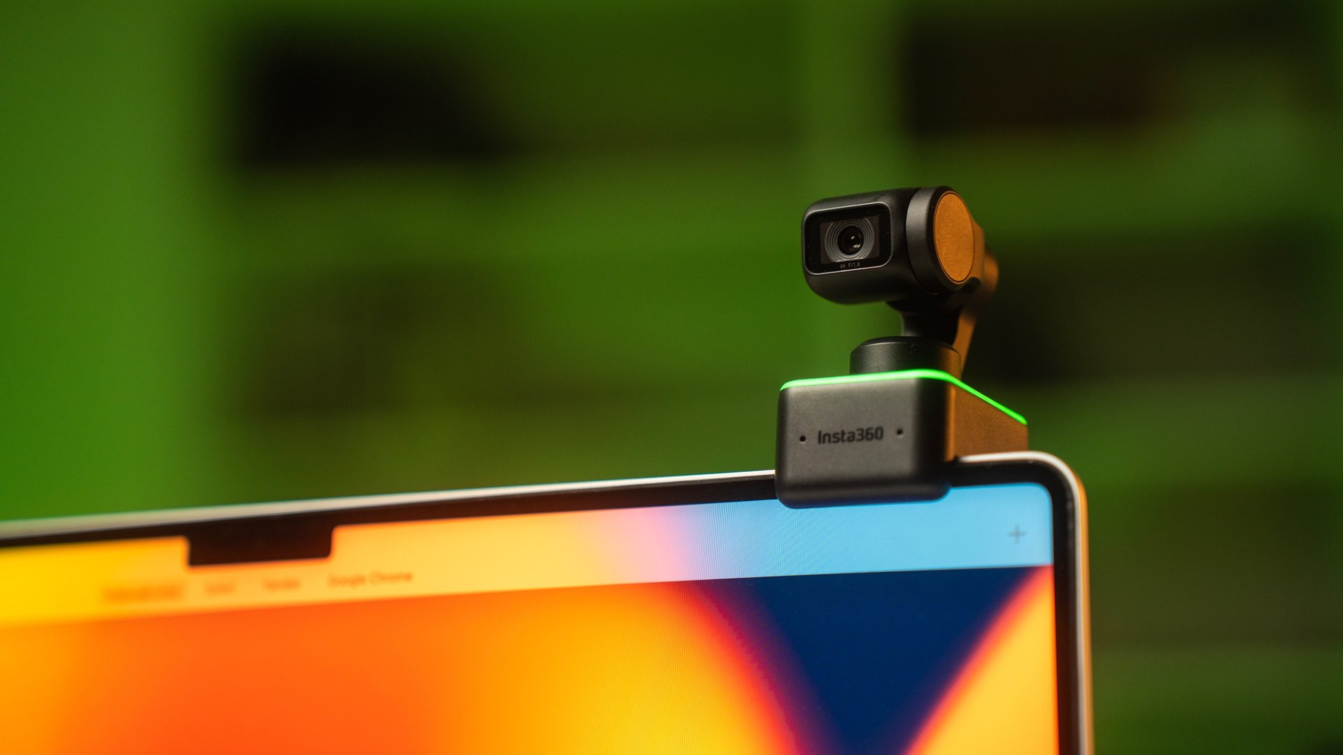 Обзор веб-камеры Insta360 Link. Маленькая, крутая камера с большими возможностями.