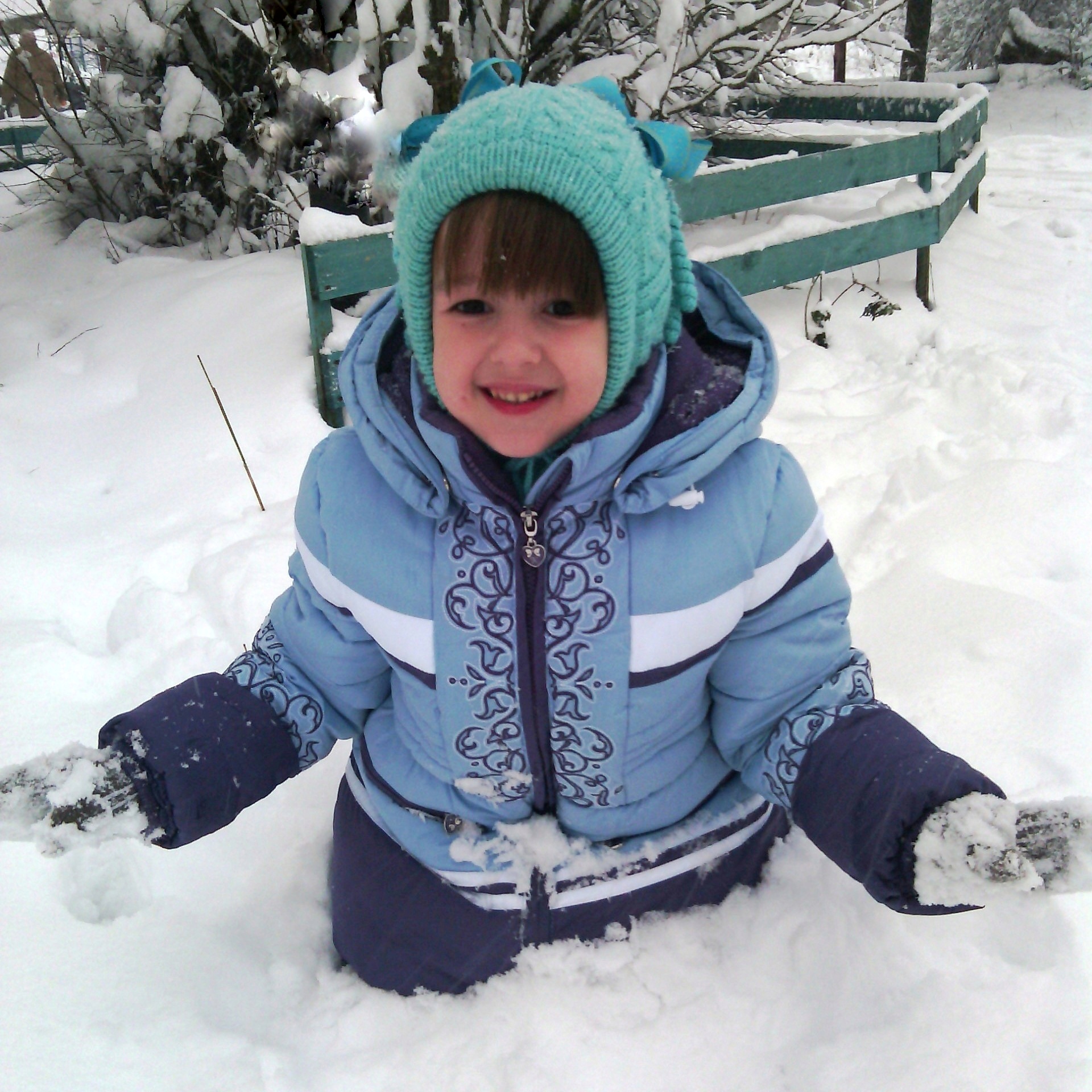 Шапка-шлем спицами (обзор)