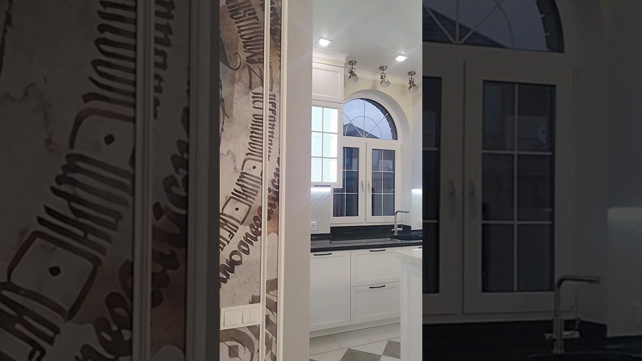 Кухня светлая с островом на заказ. Наша работа. Производство мебели в Анапе M-STUDIO #kitchen #home