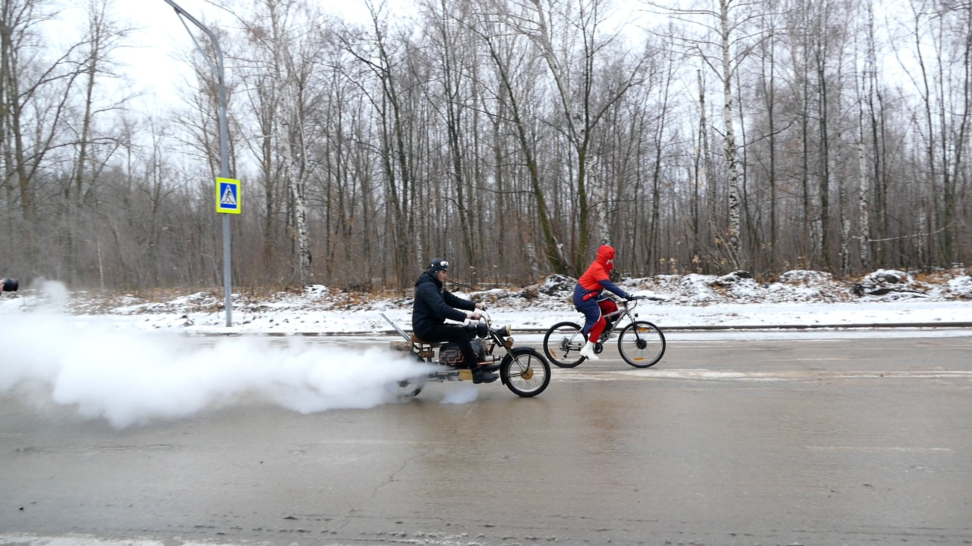 Паровой мотоцикл  Кто быстрее?