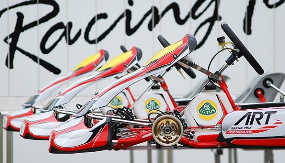 Картинг. Lemar Sport Academy. Класс Супермини. Пятый заезд. Неудавшаяся атака.mp4