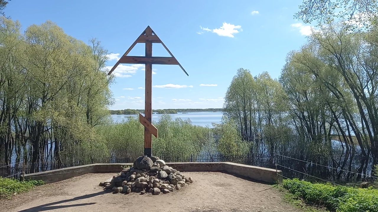 Скит на месте капища Перуна и монастырь Ярослава Мудрого. Великий Новгород.