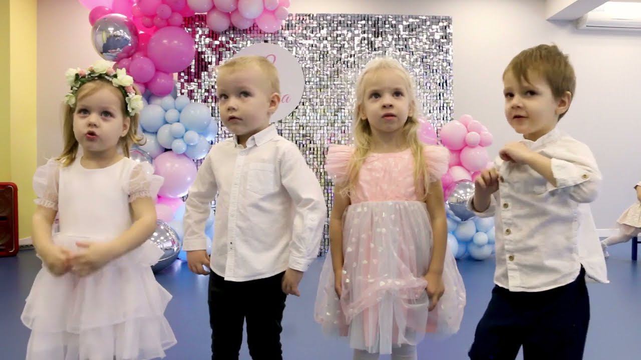 2022 03 Праздник бабушек и мам - 2-3 года (Симфония)