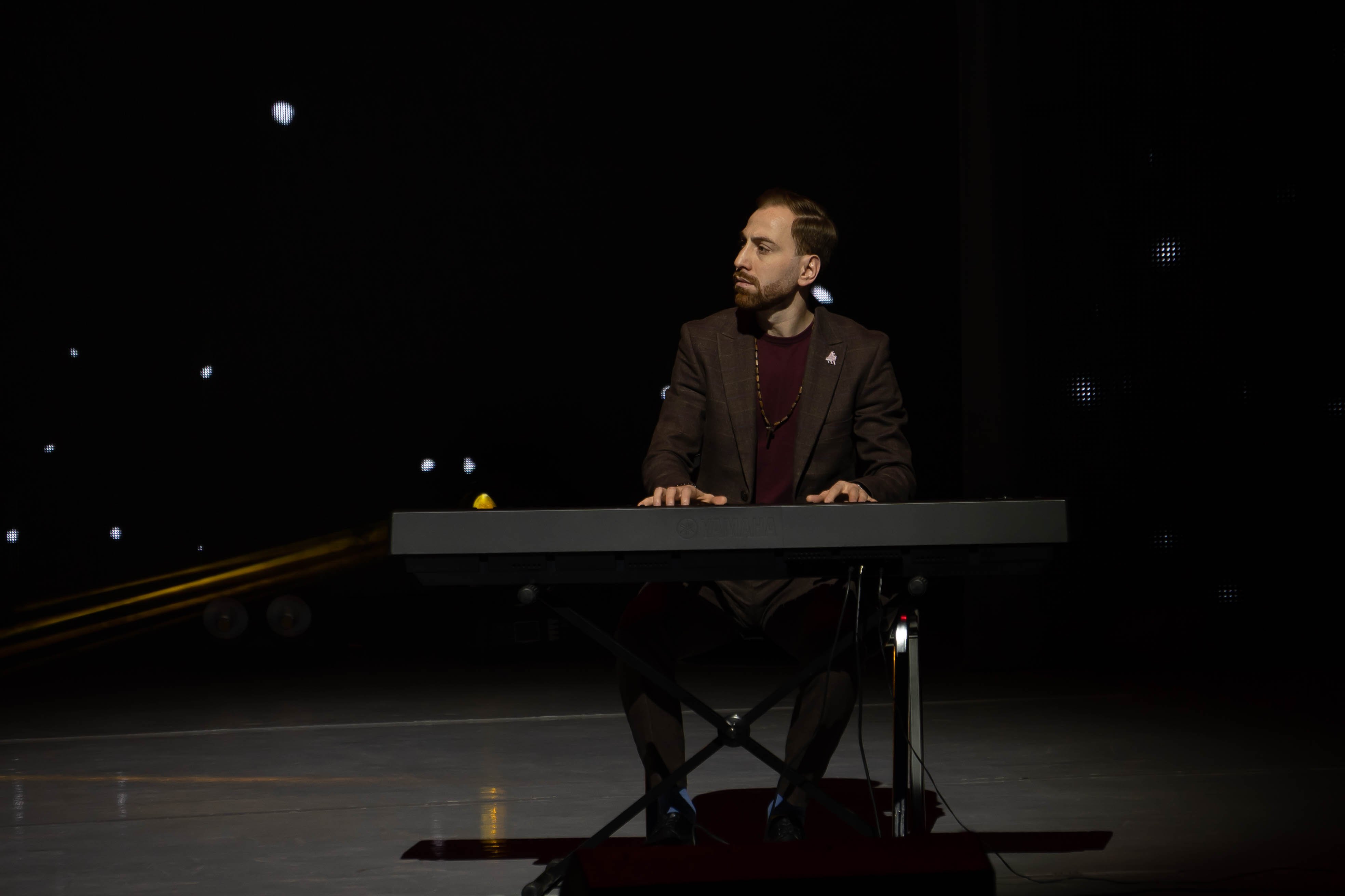 Поэтесса Паулина Мельникова и пианист, композитор Спартак Мгерян