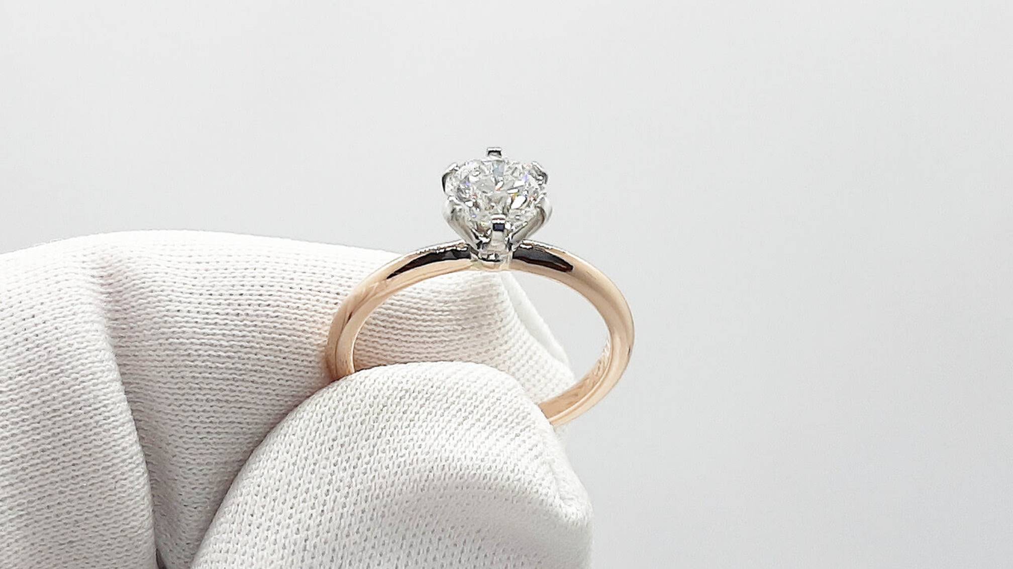 Кольцо в стиле Тиффани в розовом золоте