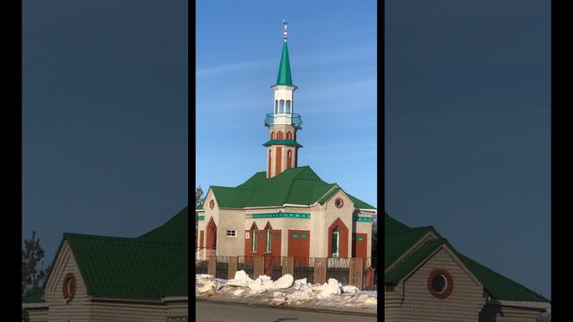 Молитва в Мечети.