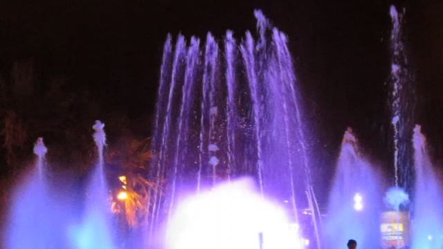 Поющий фонтан в Салоу.Испания.