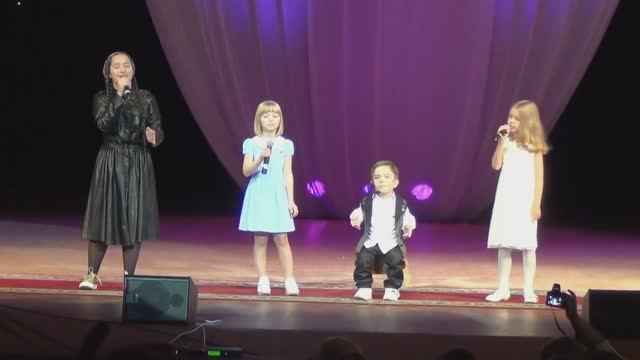 Финалисты Голос дети-3 -Таисия Подгорная,Раяна Асланбекова,Данил Плужников,Ярослава Дегтярёва.