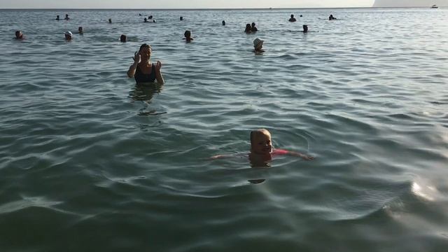 23.08.2022 - как нужно заходить в море, МИ учится плавать под водой и на спине, поездка в ПУД