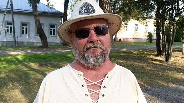 Поэт и я бы сказал Философ, Владимир Архипов читает свои стихи