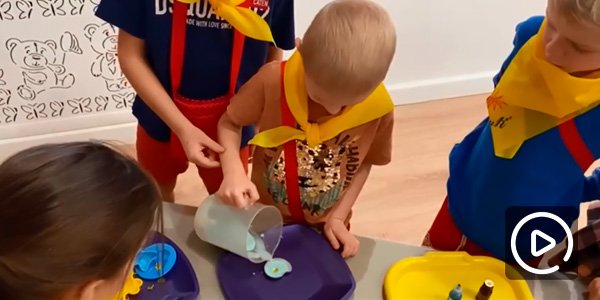 «Рождественский подарок» своими руками для друзей в детском саду «Лучик» на Остоженке