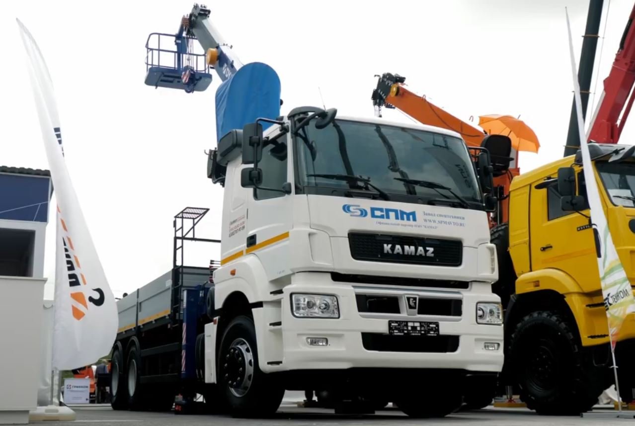 Что такое кран-манипуляторная установка (КМУ), она же "воровайка"? Покажем.