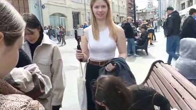 Западные дельцы используют нашу молодёжь для разрушения наших традиционных ценностей.