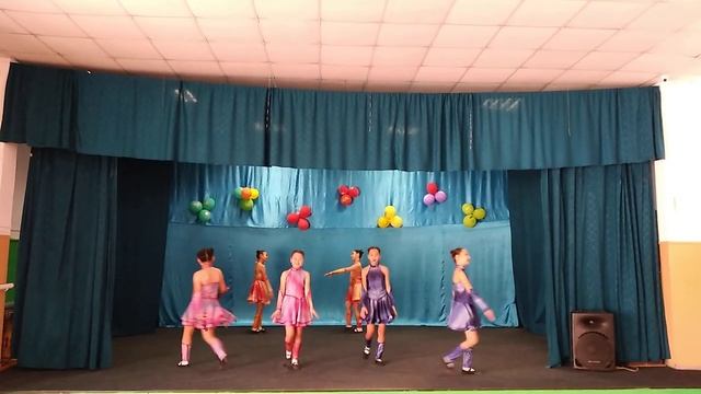 Танец "Аа шу декей оо",  сред возр. категор,  ДШИ им Б. Байынды, преподаватель Надежда Опуйлаа