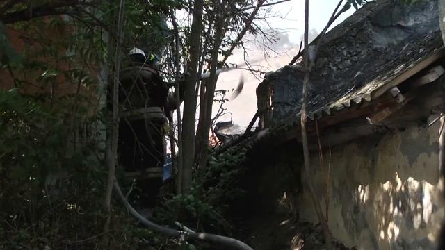 Пожар на неэксплуатируемых складах