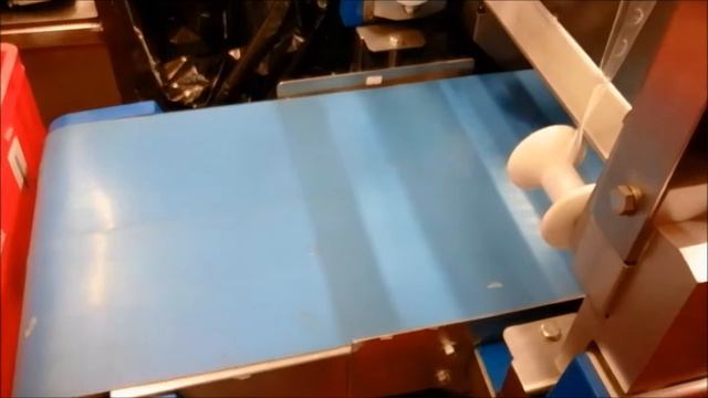 Этикетировочный комплекс для термоформера-(1080p30).webm