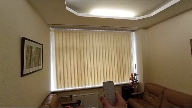 Вертикальные жалюзи с электроприводом , с-ма Вальс, разворот ламель .