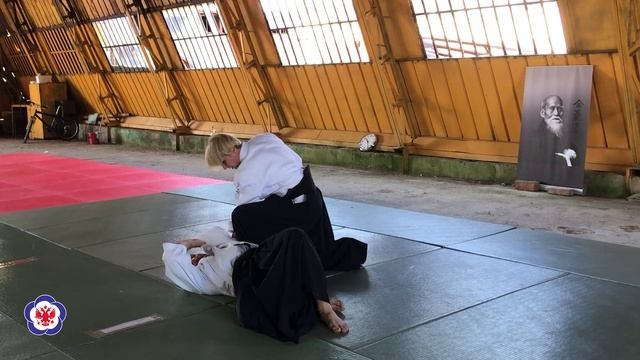 Шомен учи шихо наге. Наталья Руднева, 6 дан айкидо Айкикай. 2021 г.