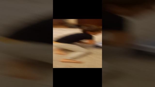 мы с братом играли в сломай ноги