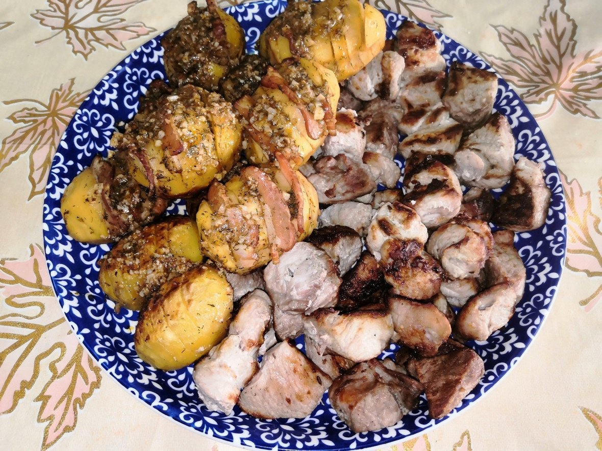 Картофель с беконом на шампурах. Шашлык маринованный в айране!