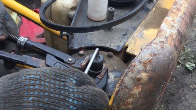 лайфхак. как выкрутить сломанный болт.