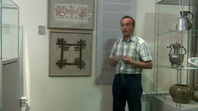 Виртуальная экскурсия «Девичий платок на выставке "100 жемчужин Вельского музея"»