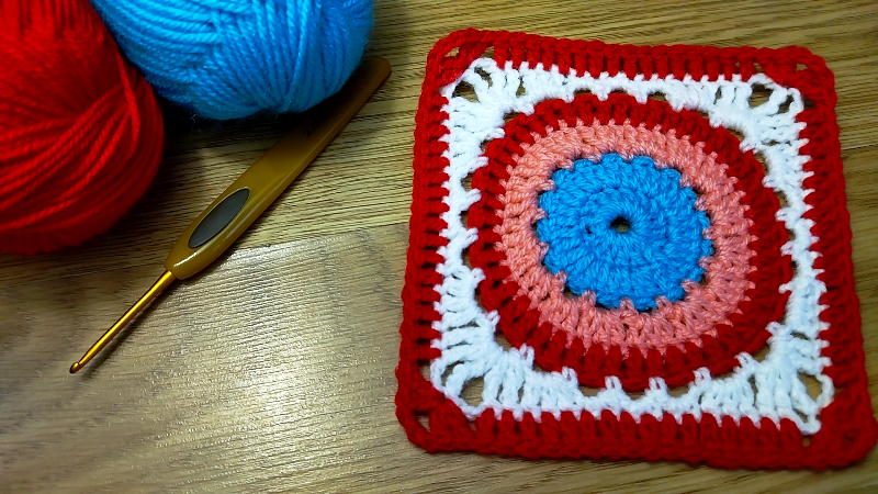 Чудесный МОТИВ из ярких цветов! Вяжем крючком квадратный мотив