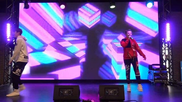 Группа AVA - Танцы под дождем