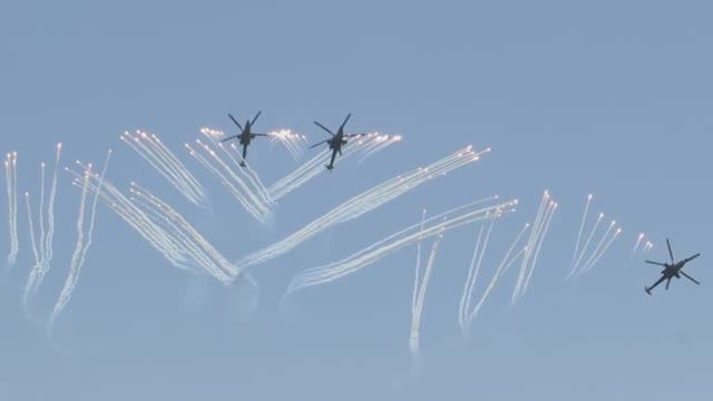 Ми-28н -Ночной охотник-. Пилотажная группа -Беркуты-.  Фрагмент Авиадартс 2019. Крым. (2019-06)