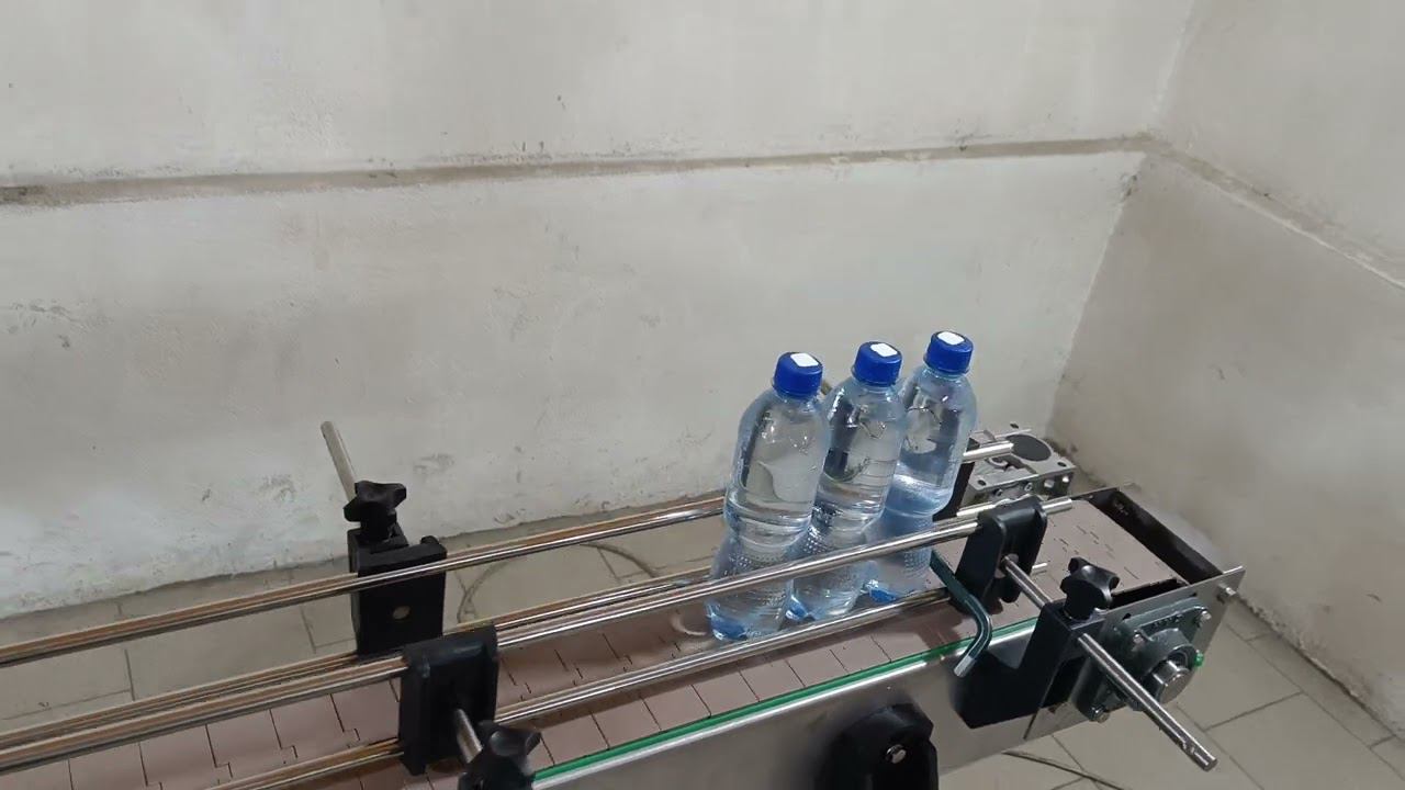 Наклеивание этикетки c куар кодом  ( QR-код)  на тару -  EtiKon.ru