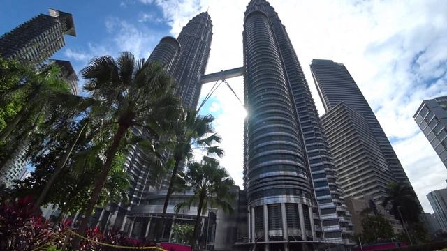 Башни Петронас/Куала-Лумпур/Малайзия