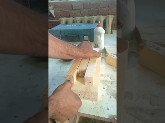 Откидной крючек