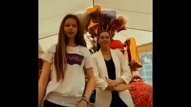 Загитова танец с сестрой