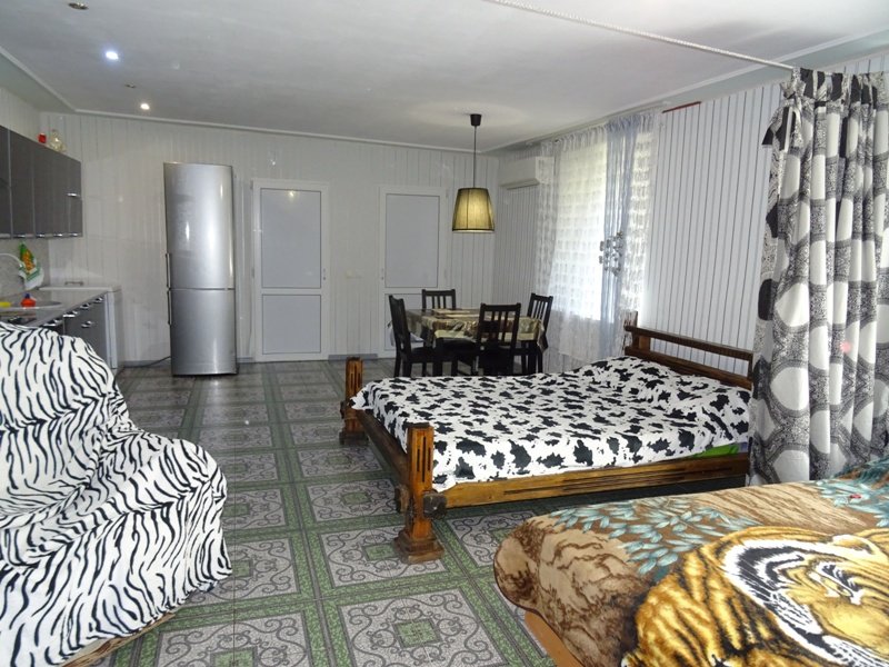 Снять жилье для отдыха в центре Алахадзы. Домики под ключ в Алахадзы. «Шаумяна, 51-а» ГОСТЕВОЙ ДОМ