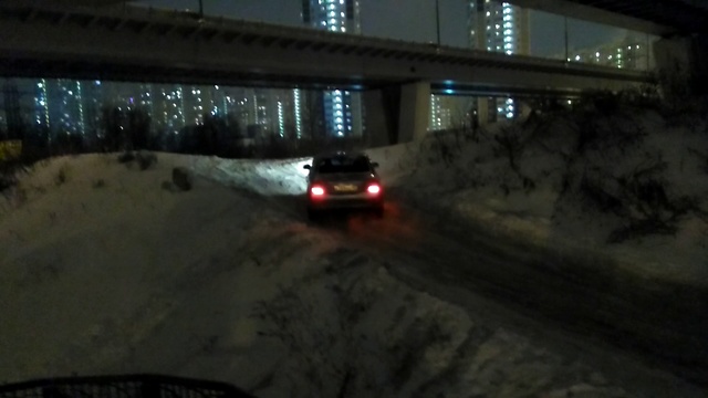 Машина против Ледяной Горки