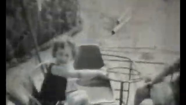 Чертово колесо в парке "Алые паруса" (Воронеж  1981 год)