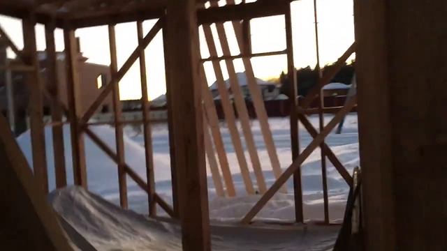 Сделан черновой пол второго этажа! До будущей крыши - рукой подать..mp4